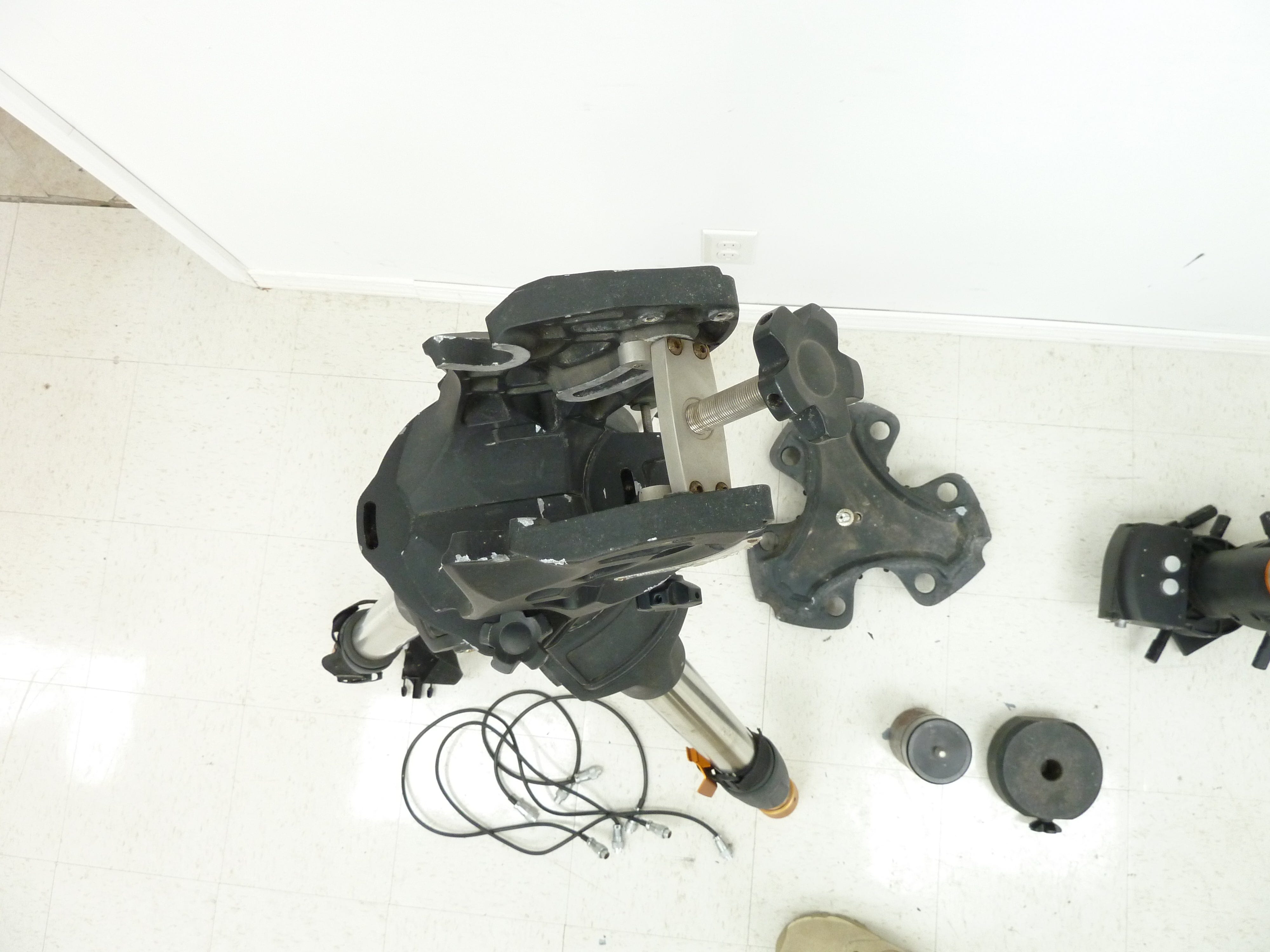Celestron Tripod/Counter Weights/Equatorial Mount – Camera Exchange