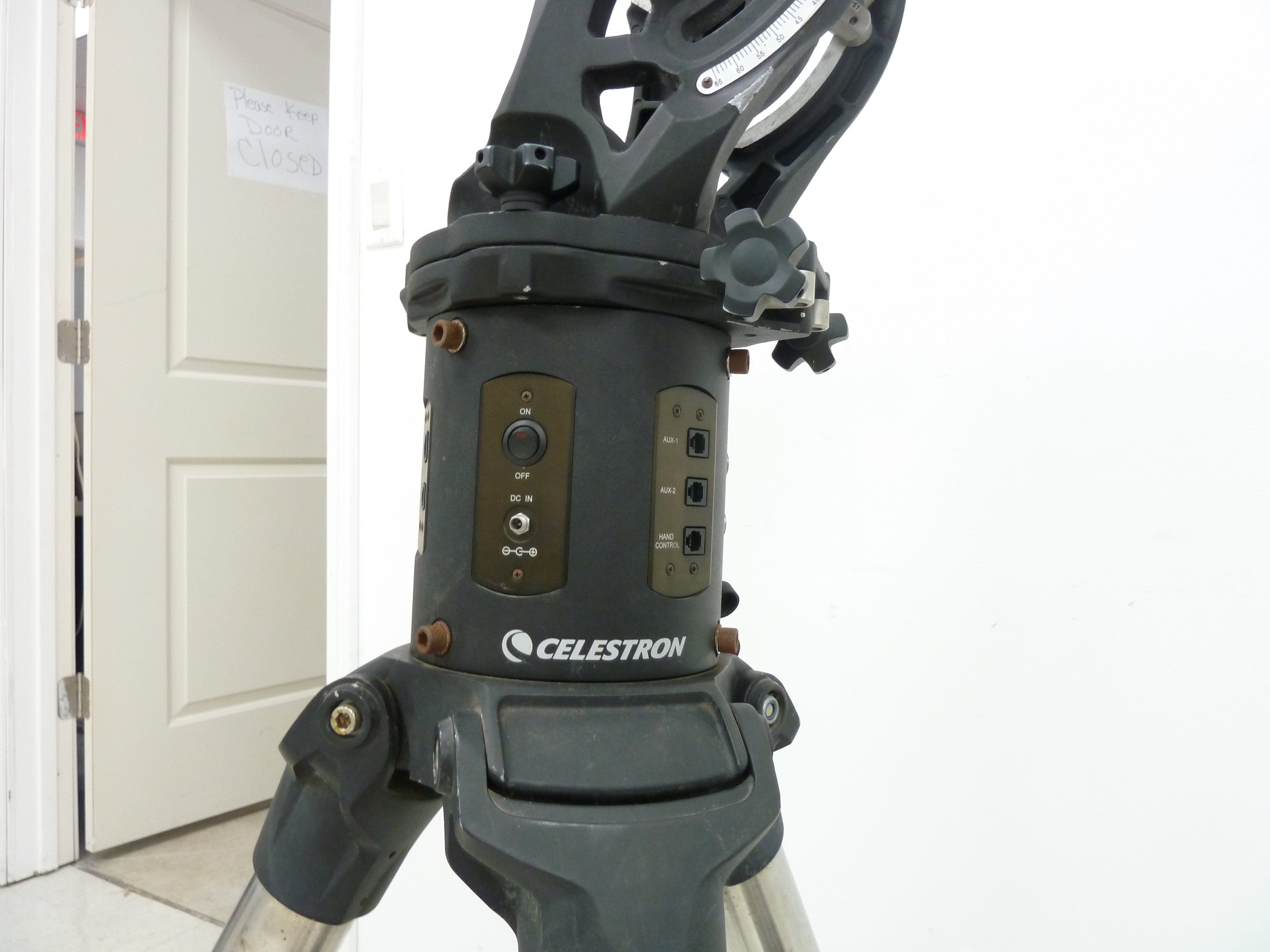 Celestron Tripod/Counter Weights/Equatorial Mount – Camera Exchange