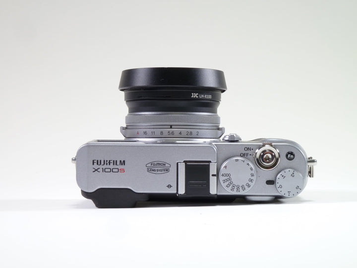Fujifilm X100S Digital Camera - Shutter Count 8500 – Camera Exchange