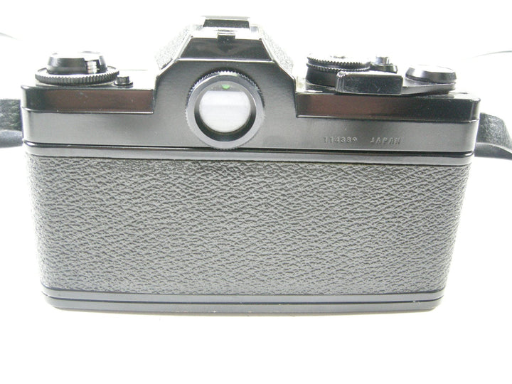 GAF L-17 35mm SLR w/Chinon Auto 55mm f1.7 M42 mt. – Camera Exchange