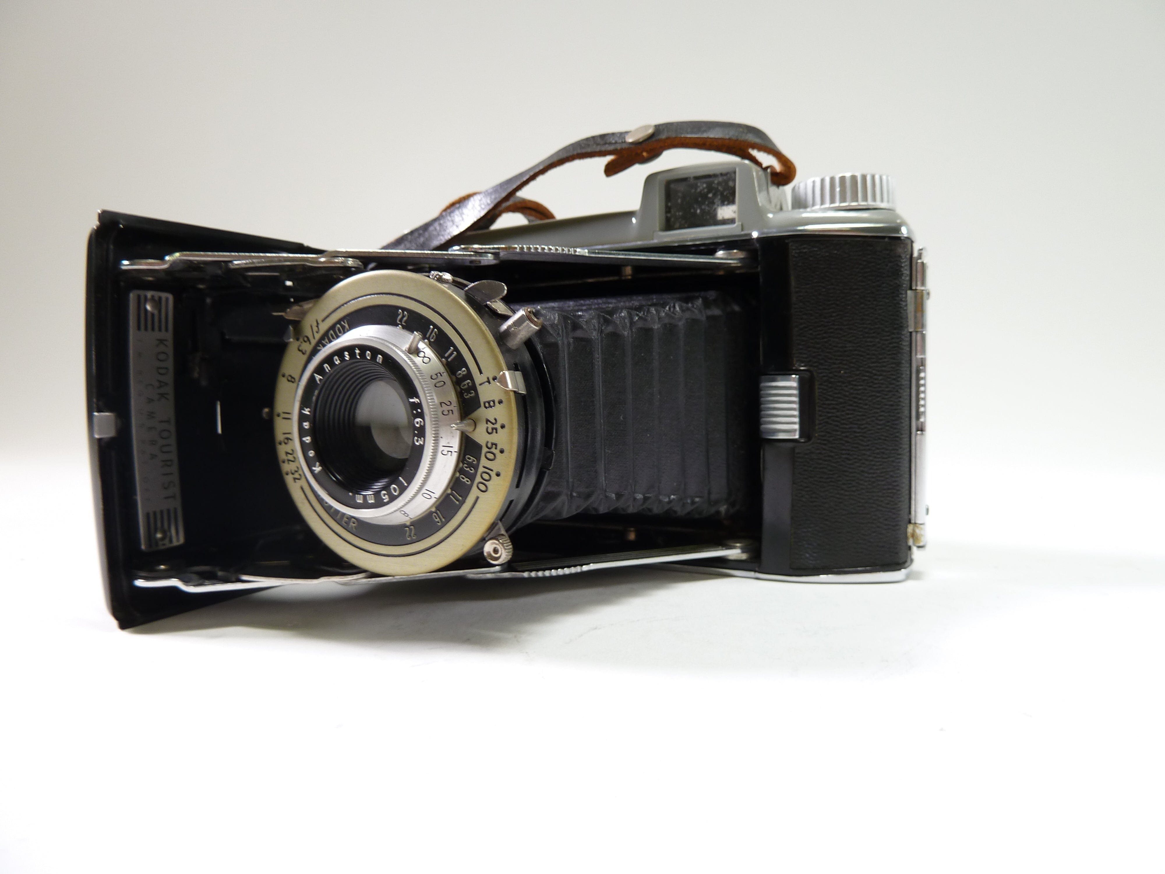 Kodak Tourist Roll Film Camera with 105mm f/6.3 AS-IS – Camera Exchange