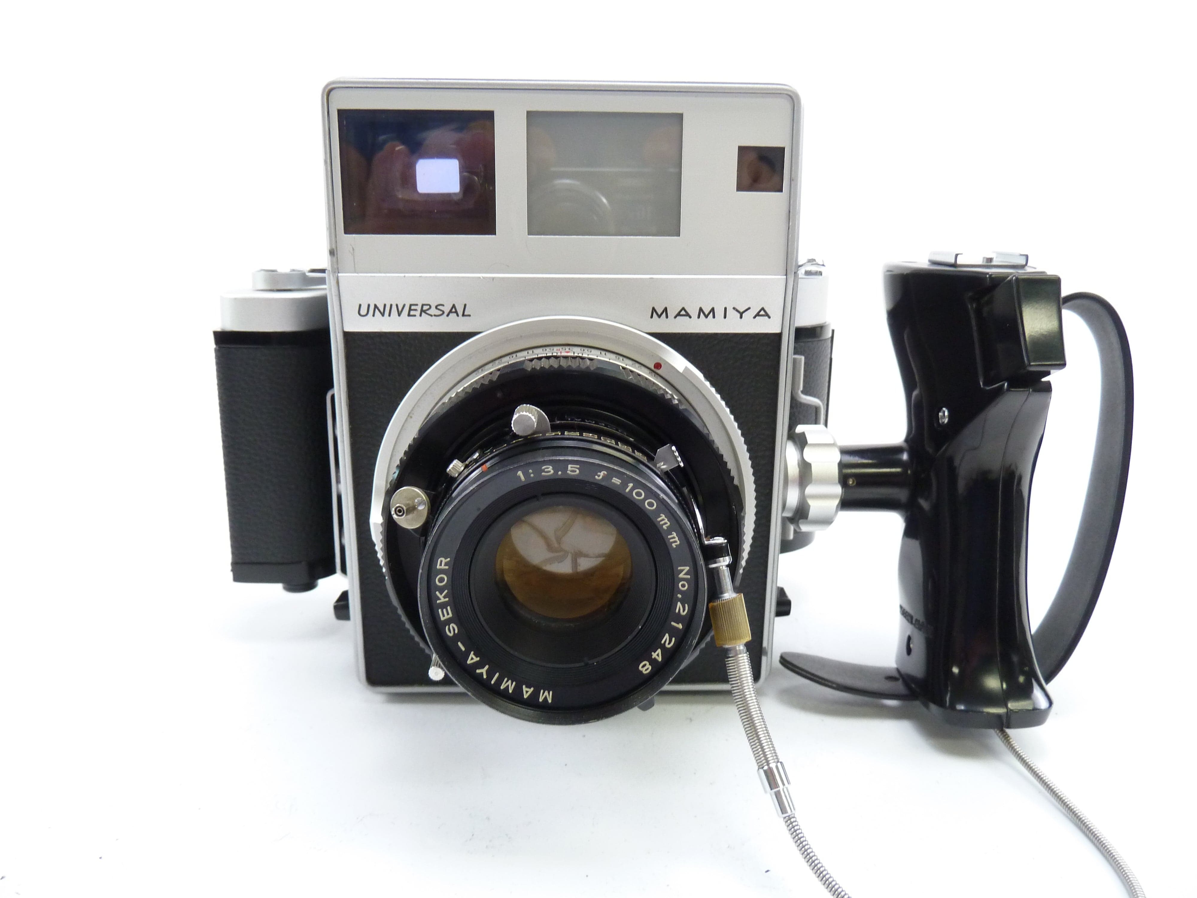Mamiya Universal Camera Outfit with 100MM f3.5 Lens and 6X7 120/220 Fi ...