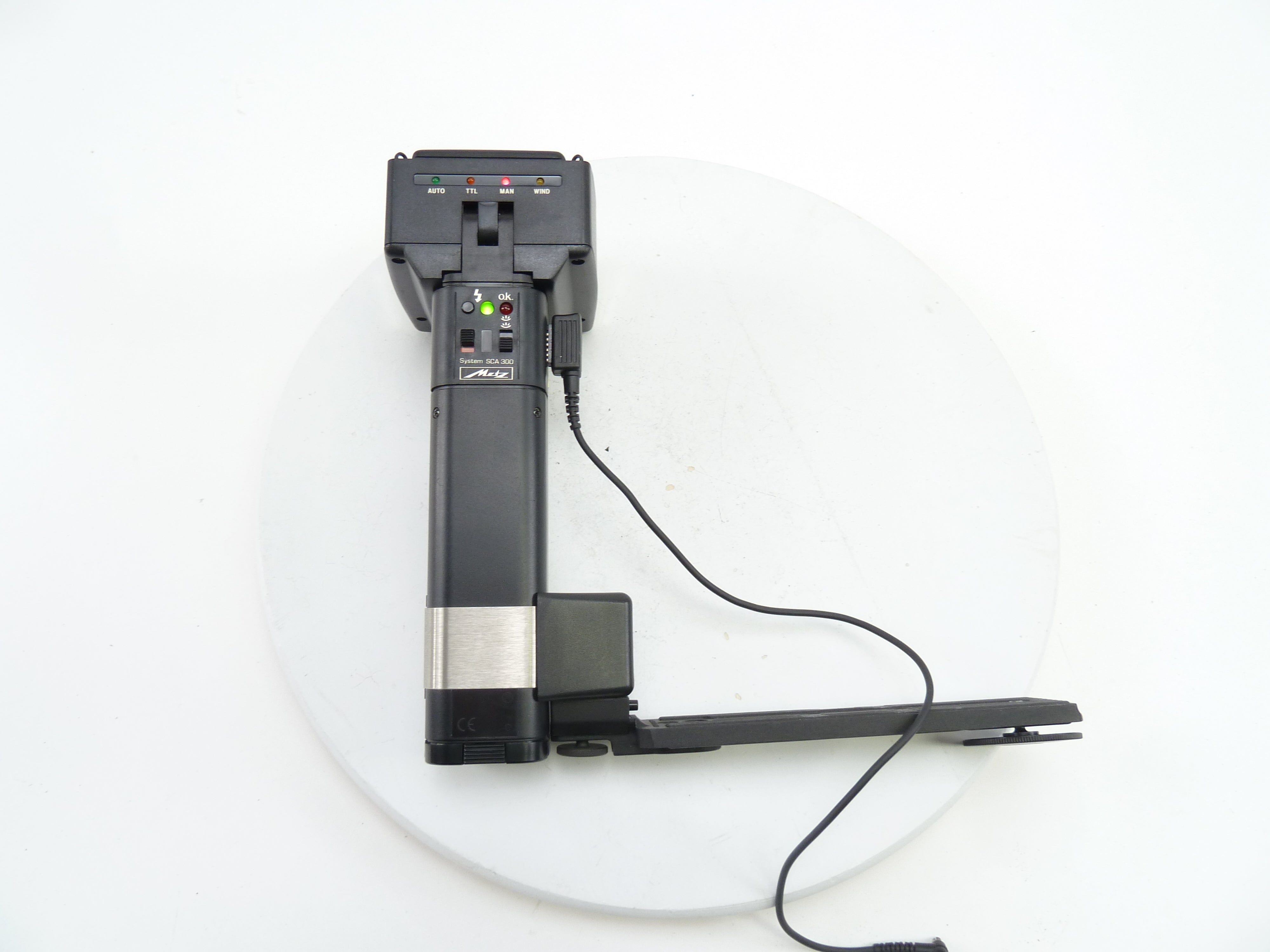 Metz 45-CL-4 Handle Mount Flash with brackets and cords – Camera Exchange