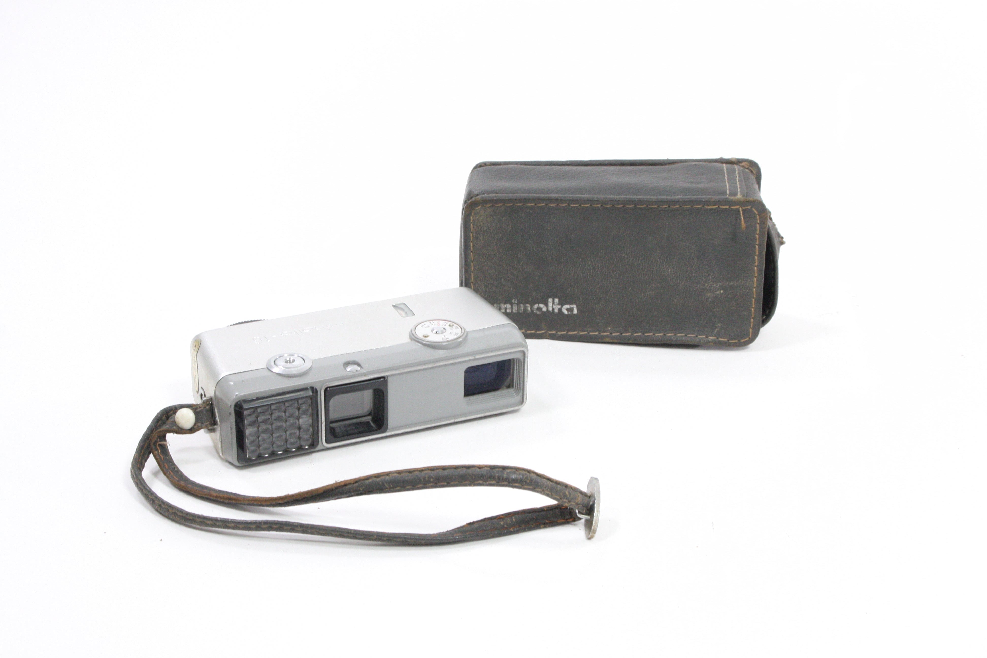 Minolta - 16 E.E. 16mm Camera with 20mm f/2.5 Lens – Camera Exchange