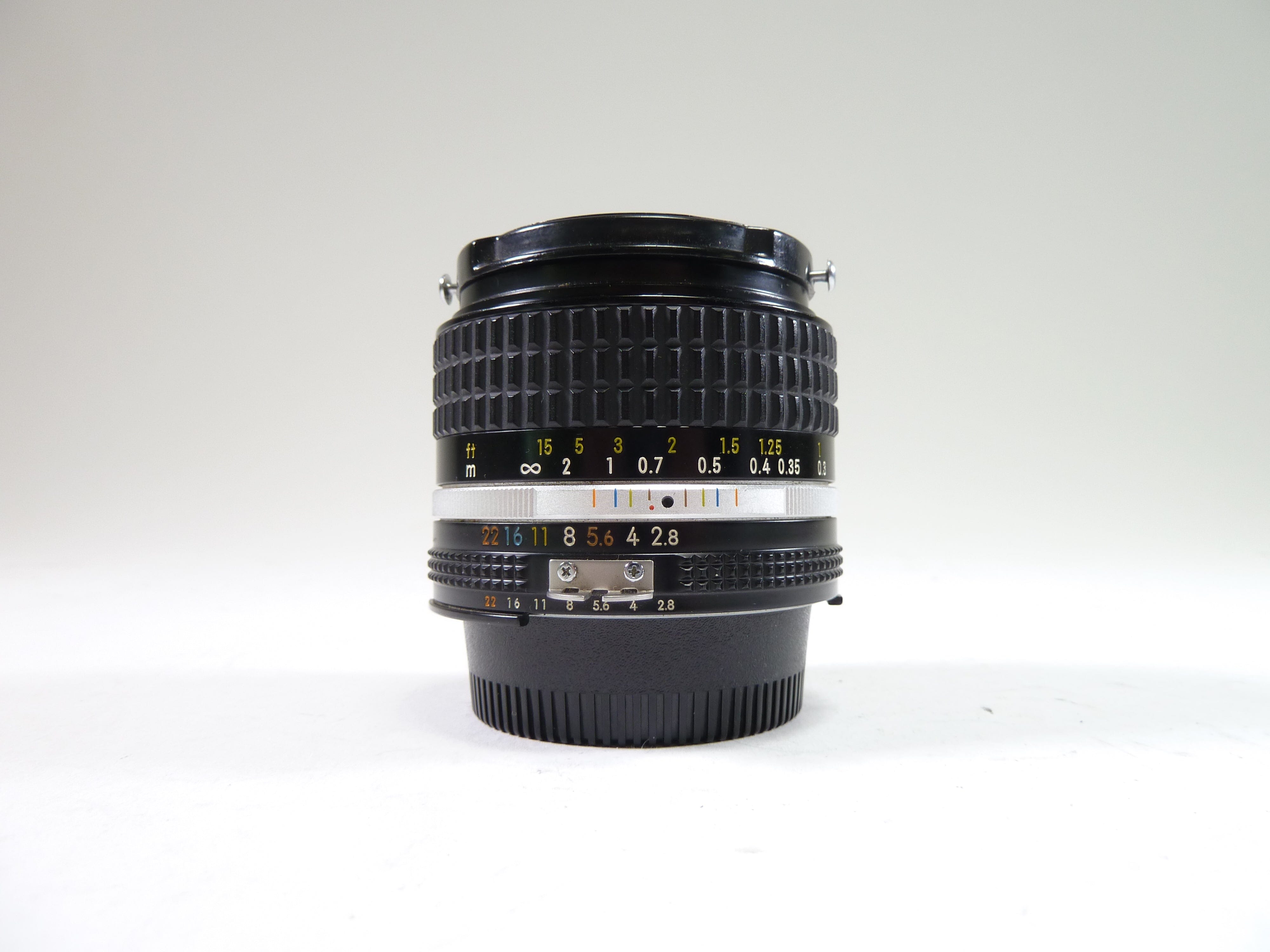 Nikon 28mm f/2.8 Nikkor AIS – Camera Exchange