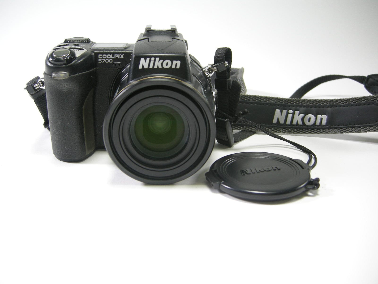 Nikon Coolpix 5700 5.0mp Digital camera – Camera Exchange