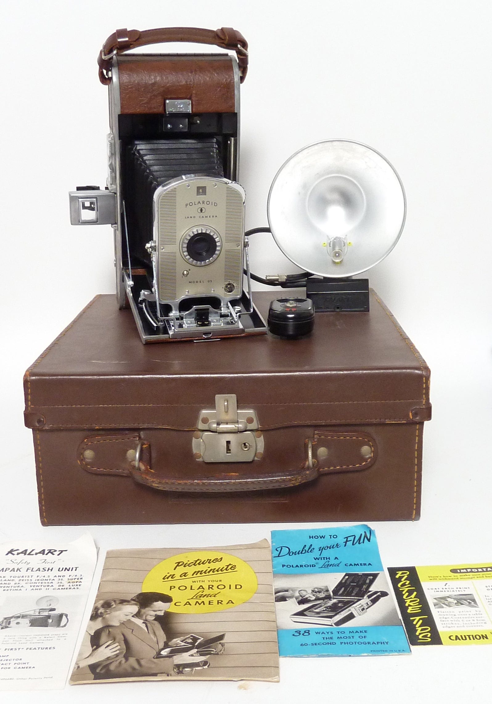 Polaroid Land Camera Model 95 with Flash-Meter and Case – Camera Exchange