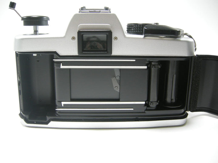 Promaster 2500 PK Super 35mm SLR w/50mm f1.7 MC – Camera Exchange