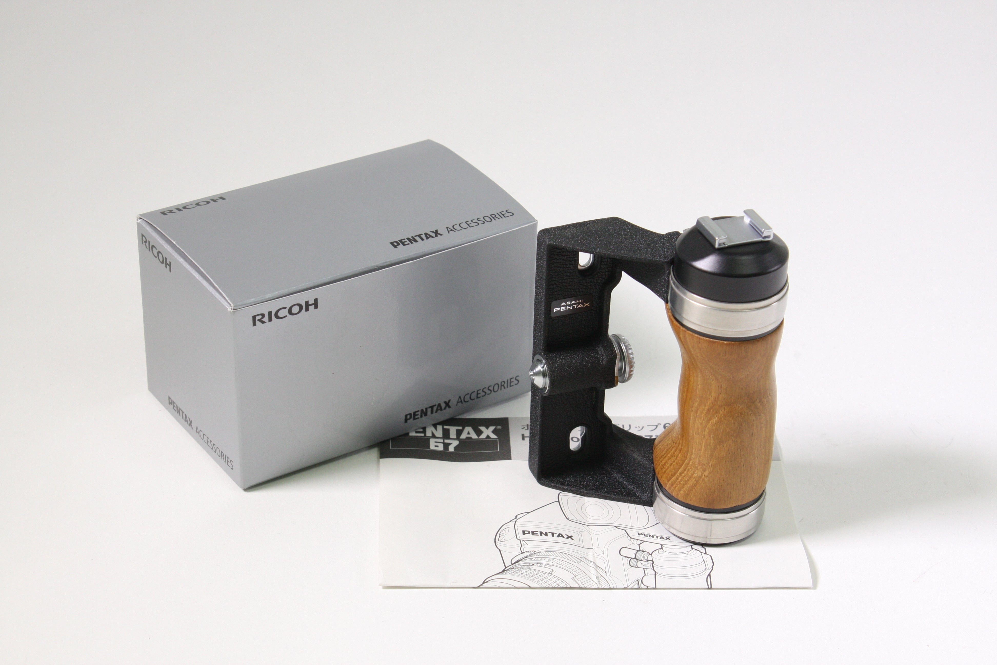 Ricoh Pentax 67 Wooden Grip – Camera Exchange