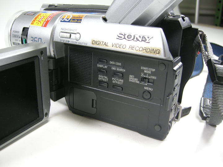 Sony DCR-TRV310 Digital 8 Camcorder – Camera Exchange