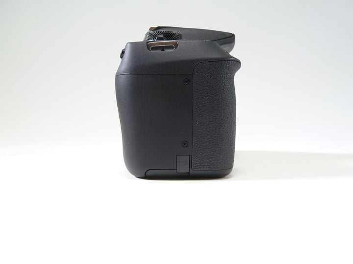 Canon Rebel T7 Shutter Count 2415 - Parts Only – Camera Exchange