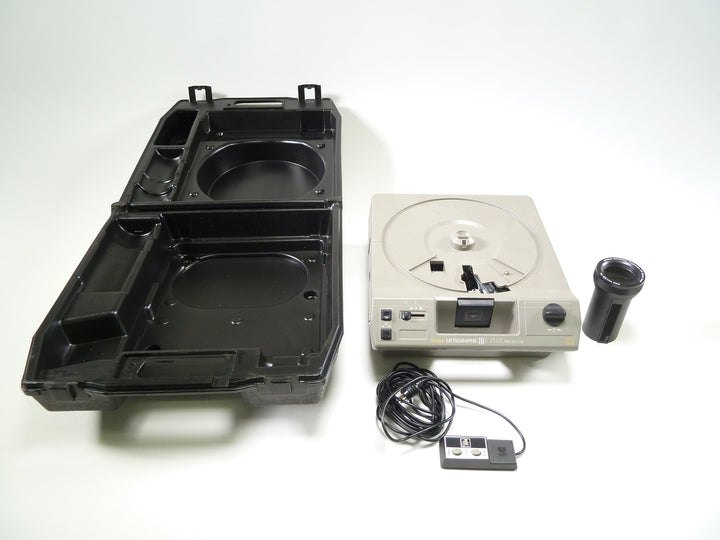 Kodak EKTAGRAPHIC III E Plus Projector w/ Kodak 75-120mm Projection Le ...