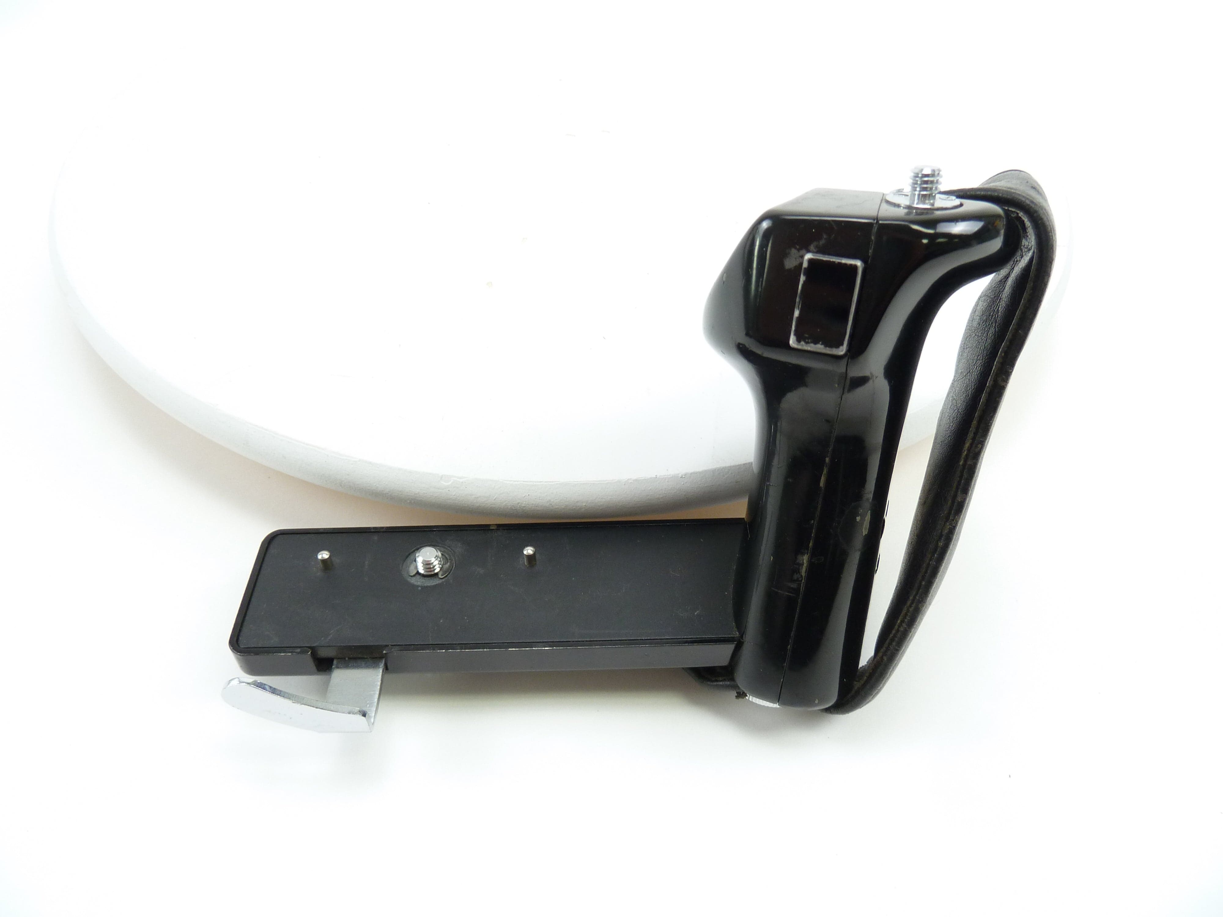 Mamiya M645 Left Hand Grip – Camera Exchange