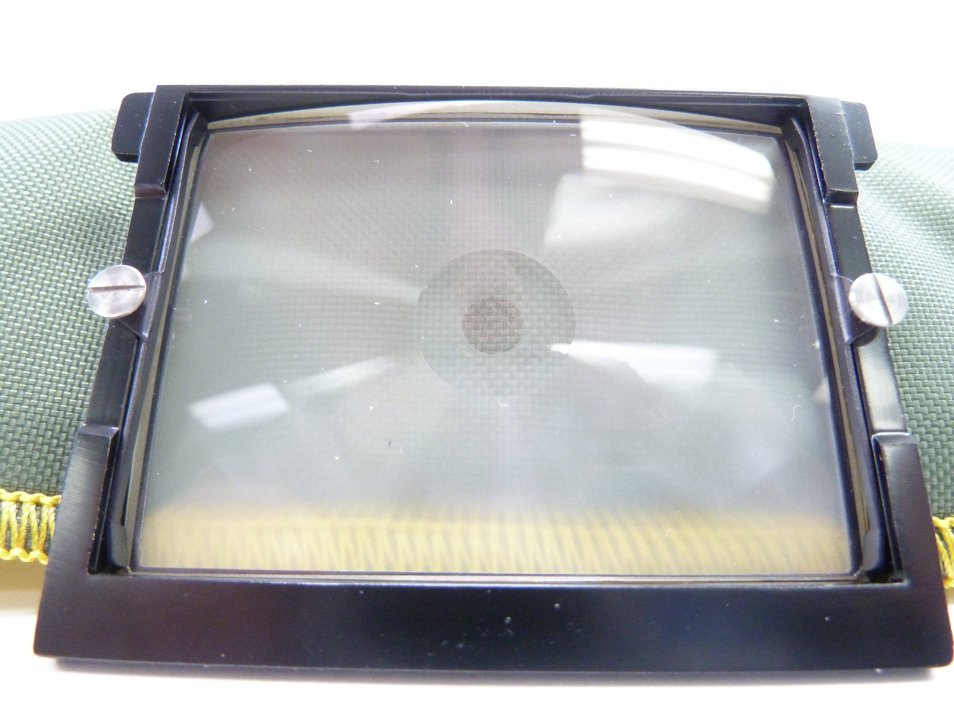 Mamiya M645 Microprism Focusing Screen – Camera Exchange